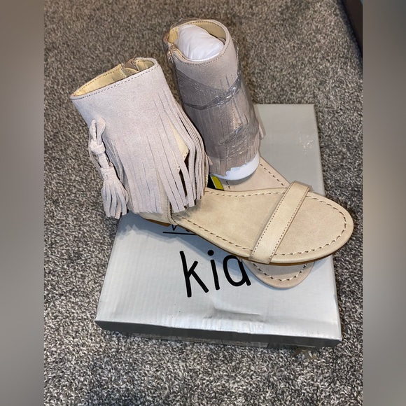 Volatile | Shoes | Volatile Kids Fringe Sandal Sz 3 | Poshmark